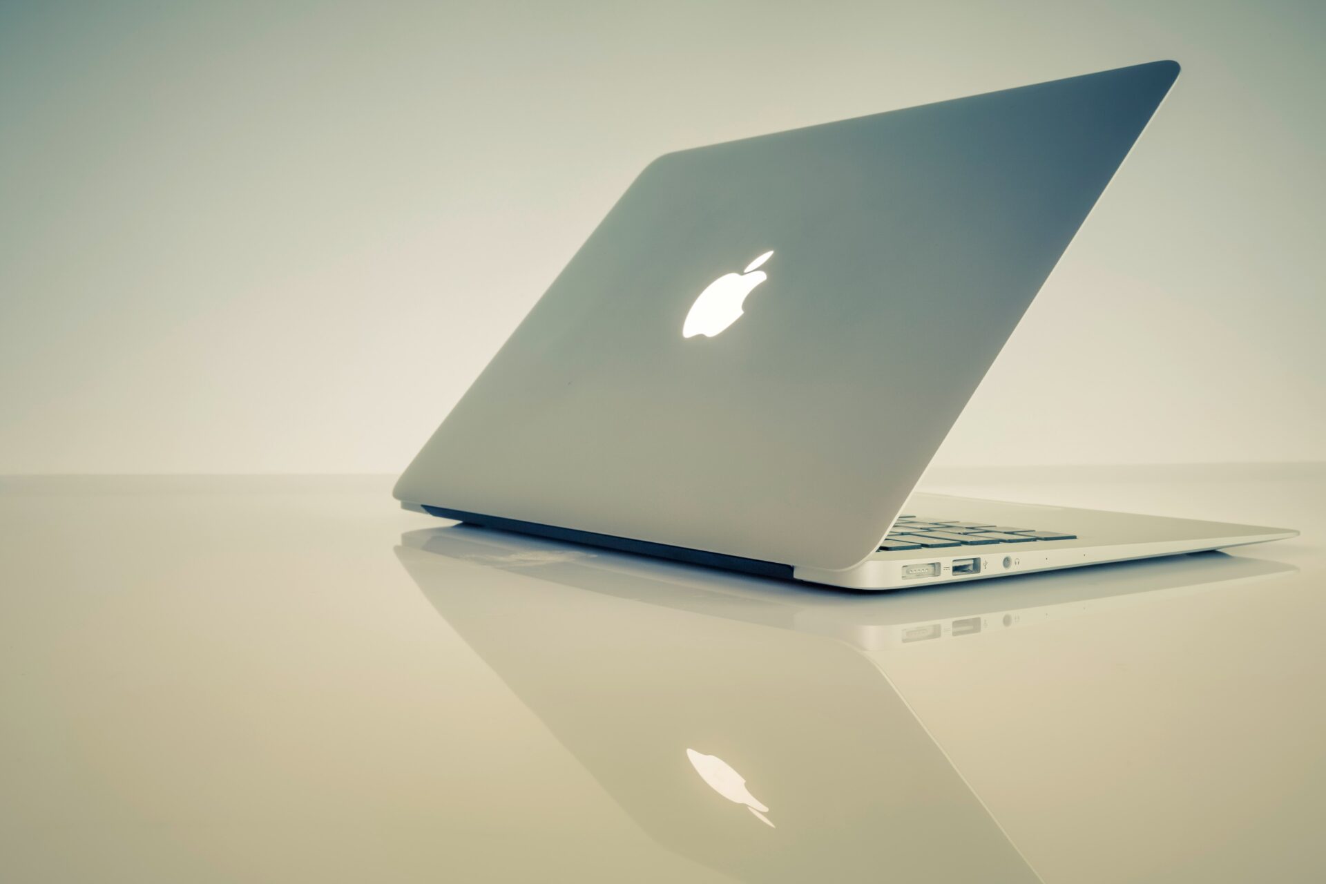 4 Ways on How To Remove Scratches MacBook in 2025 | Tech Consumer Guide